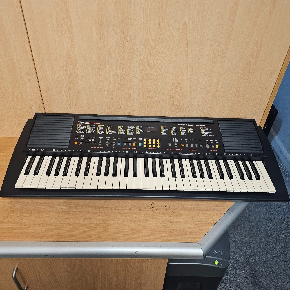 Pre-owned Yamaha PSR-82 Keyboard - Own4Less